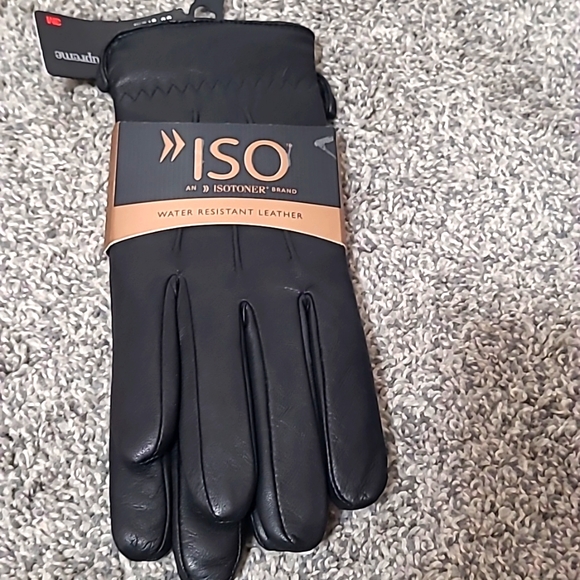 isotoner | Accessories | Nwt Isotoner Iso Waterresistant Leather Gloves ...